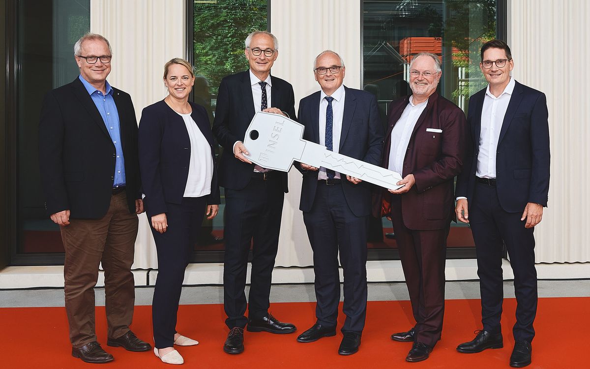 Neues Hauptgebäude des Inselspitals feierlich eröffnet - Insel Gruppe AG